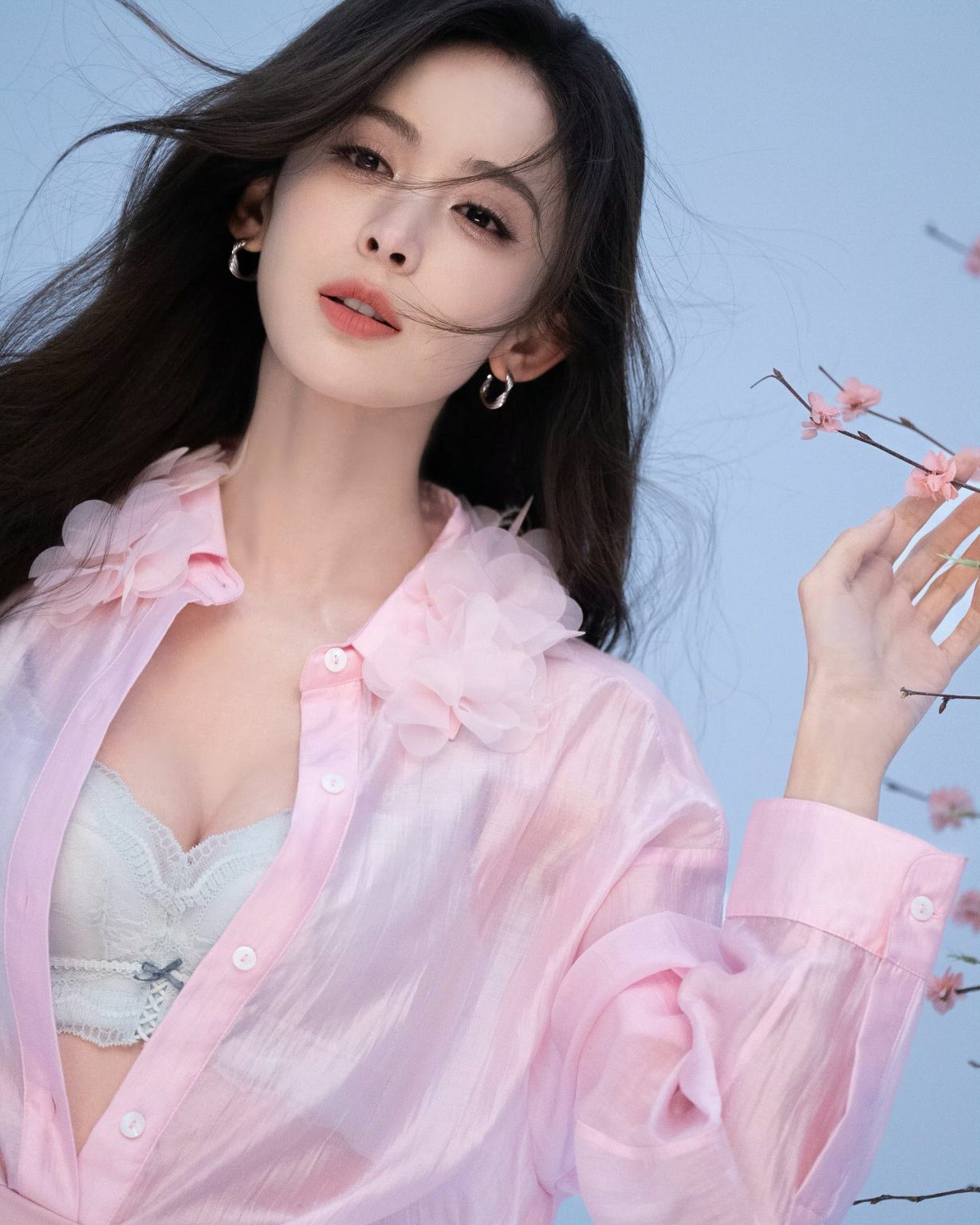 Gulnezer Bextiyar: Breathtaking Beauty in Sexy Bra Photos - Ai Art Lookbook
