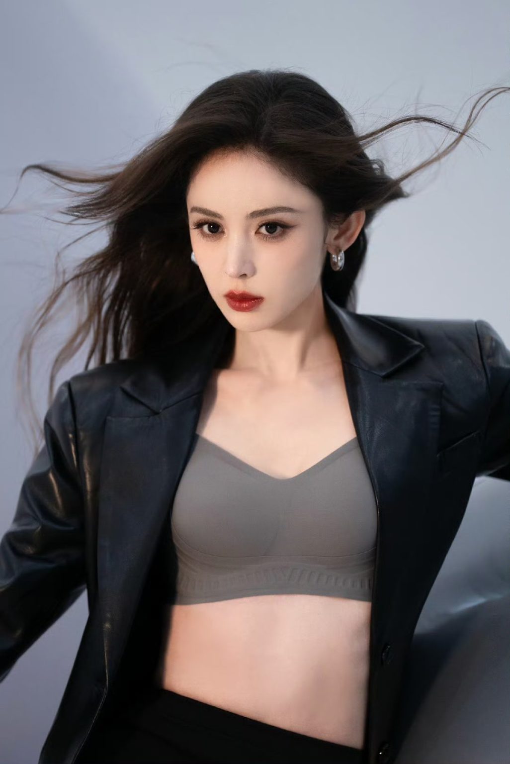 Gulnezer Bextiyar: Breathtaking Beauty in Sexy Bra Photos - Ai Art Lookbook
